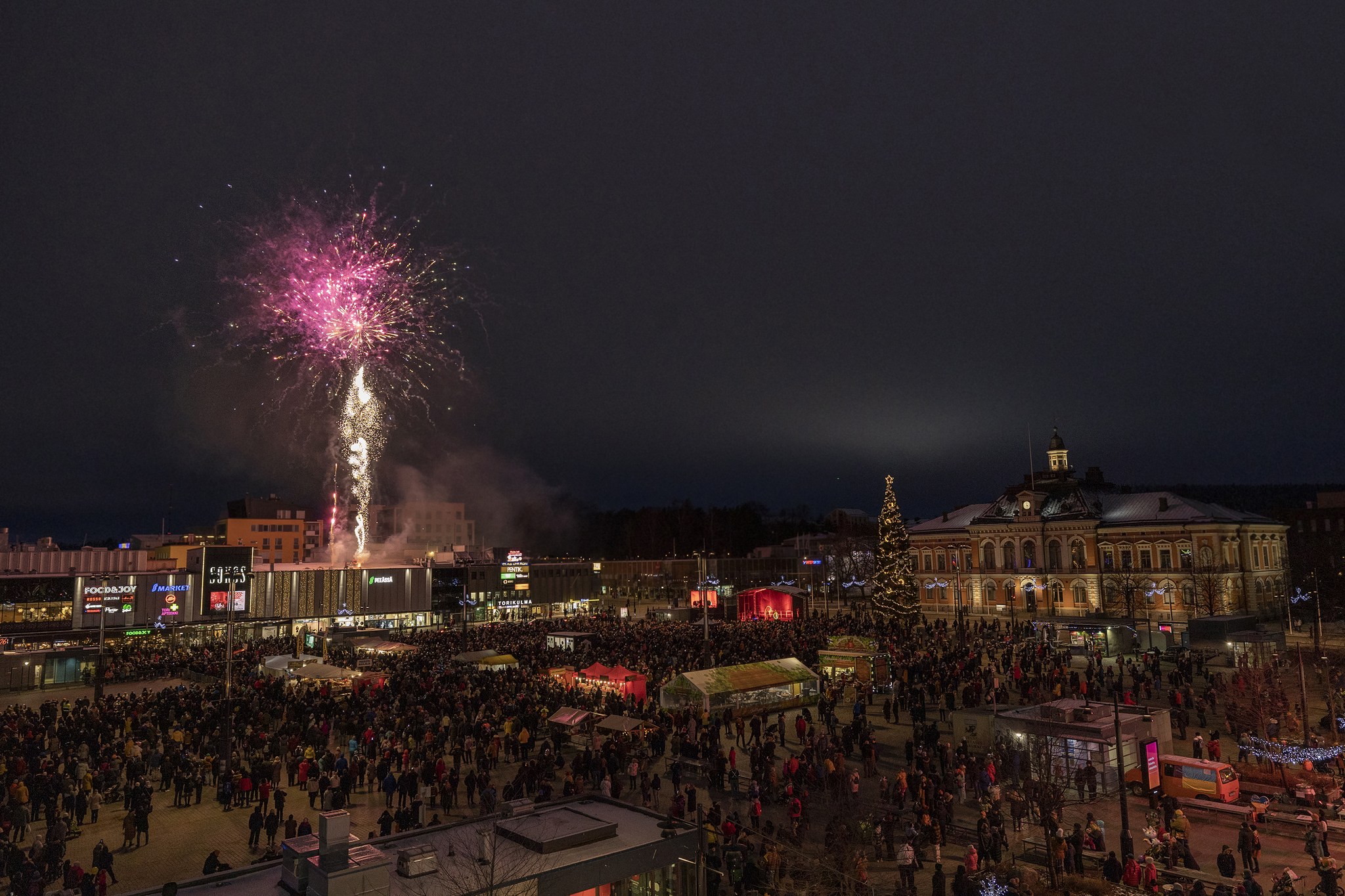 Christmas season`s opening in Kuopio will be celebrated on the Market ...