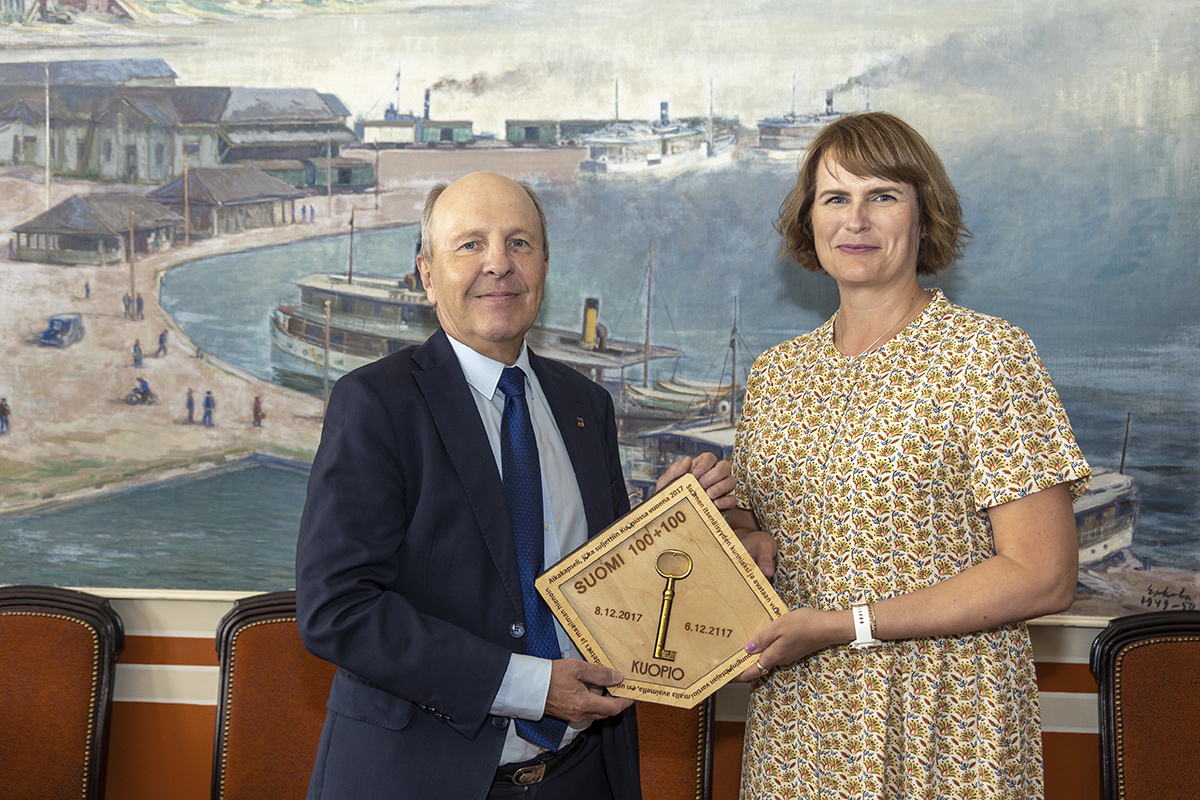 Soile Lahti aloitti kaupunginjohtajan virassa - Kuopion Suomi100+100 ...